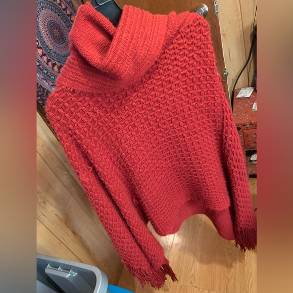 Sweaters | Its Two Places Where A String Has Pulled Loose Pictured ...